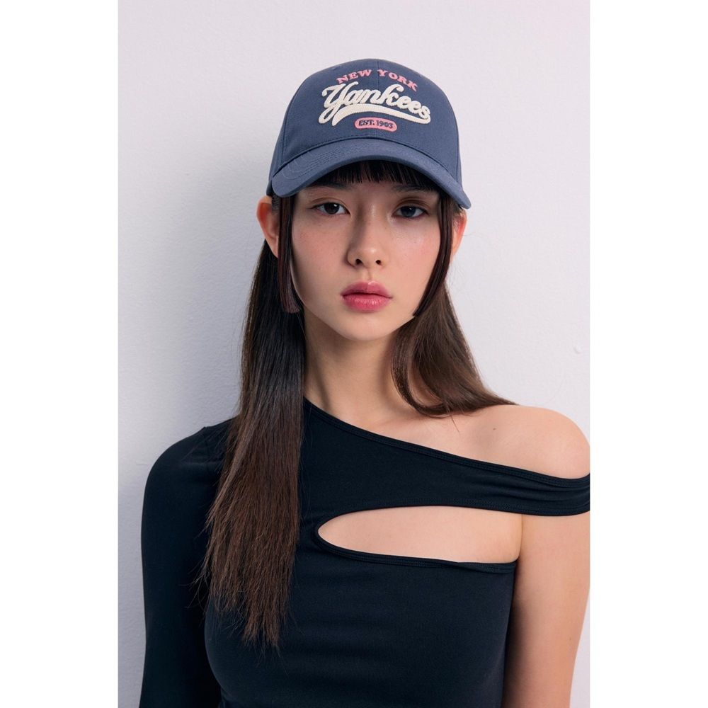 Mũ Lưỡi Trai MLB Cursive Logo Unstructured Ball Cap New York Yankees ...